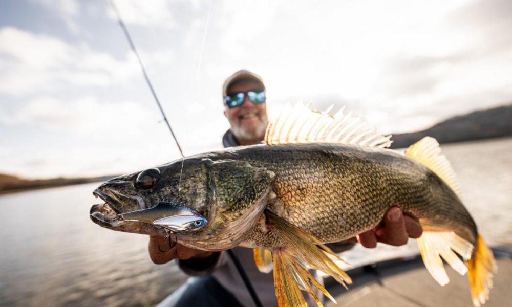 Last chance walleyes, Bro’s first-ice spots, Husky Jerk the night ...