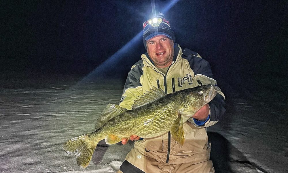Ice fishing for BURBOT (best spots, gear, and techniques) – Target Walleye